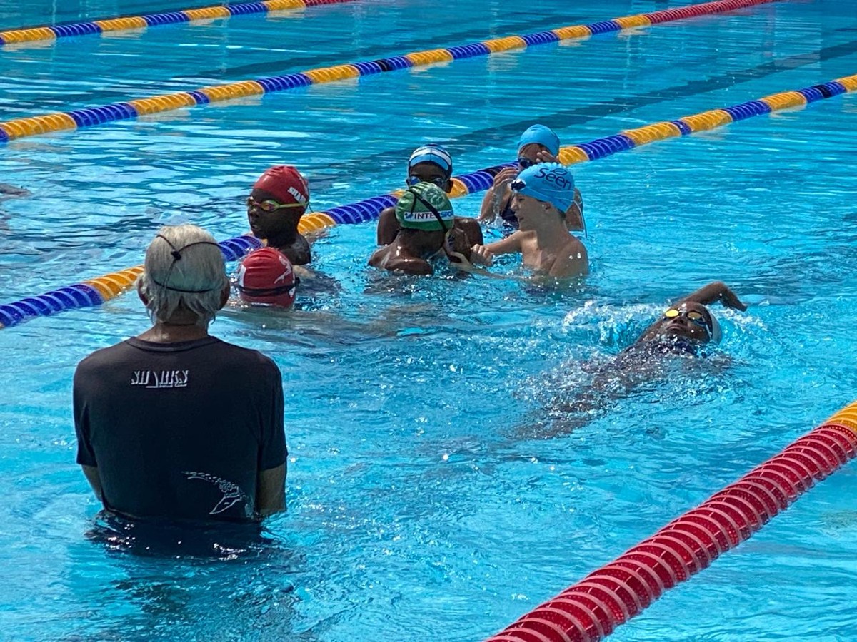 Sharks Swim Club Home